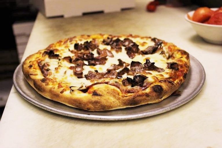 Did you know Cornwall is known for pizza? | Ontario Culinary